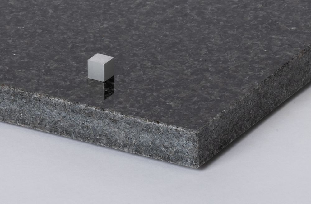 Nero Impala | Material-Archiv