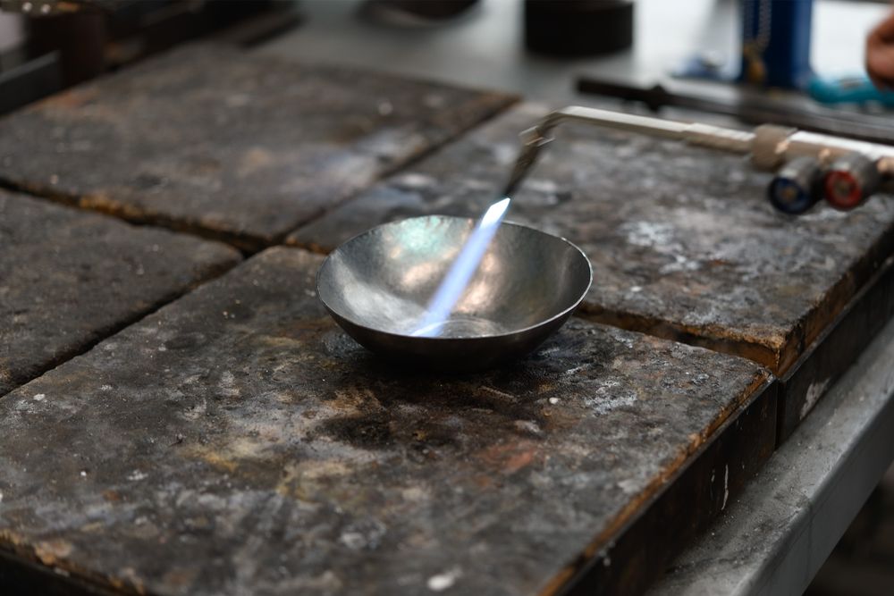 Metallfärben durch Anlassen | Material-Archiv