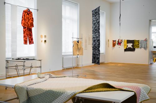 Kalandrieren von Kunststoffen | Material-Archiv